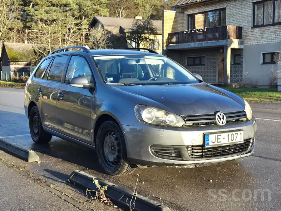 Pelēks Volkswagen Golf 2013 Rīga, ar dzinēja tilpumu 1.40 L un nobraukumu 225 tūkst. km par 1900 €, foto 3 vietnē AUTOMOTO.COM.LV