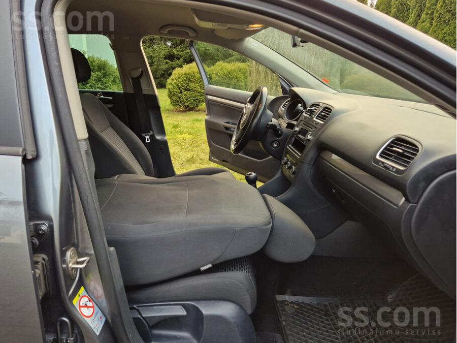 Pelēks Volkswagen Golf 2013 Rīga, ar dzinēja tilpumu 1.40 L un nobraukumu 225 tūkst. km par 1900 €, foto 7 vietnē AUTOMOTO.COM.LV