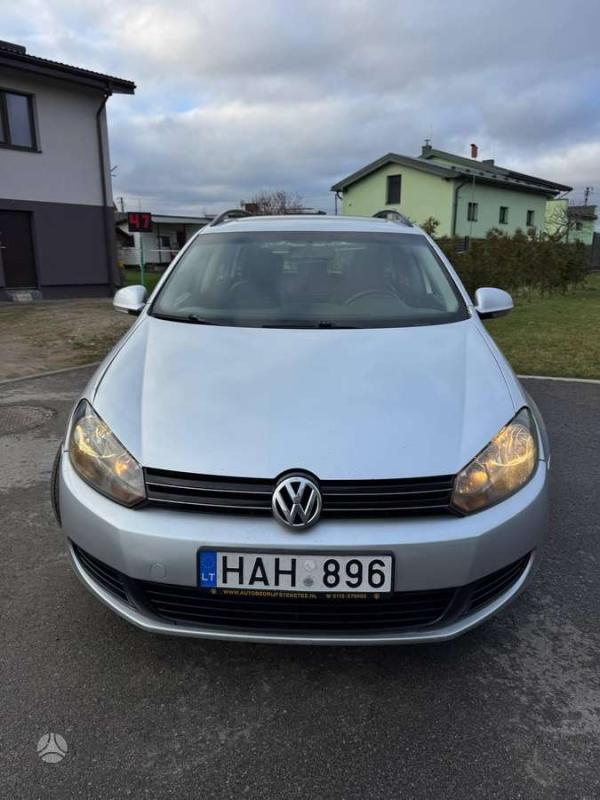 Grey Volkswagen Golf 2013 in Kaunas, with an engine capacity of 1.97 L and mileage of 206 thousand km for 2700 €, photo 2 on AUTOMOTO.COM.LV