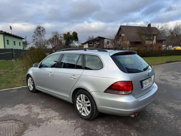 Grey Volkswagen Golf 2013 in Kaunas, with an engine capacity of 1.97 L and mileage of 206 thousand km for 2700 €, photo 5 on AUTOMOTO.COM.LV