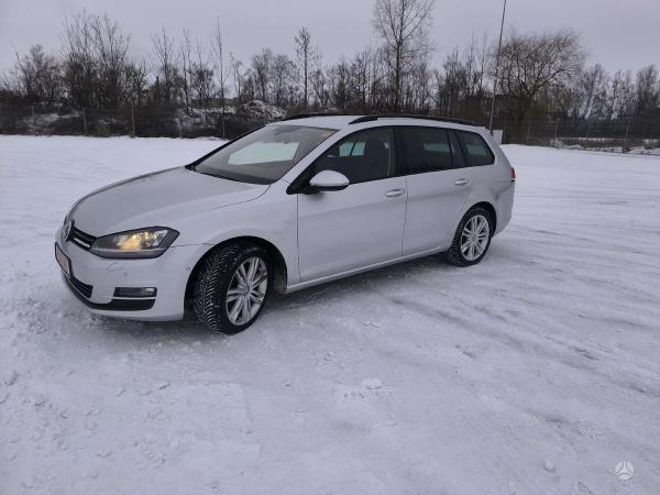 Grey Volkswagen Golf 2013 in Marijampole, with an engine capacity of 1.60 L and mileage of 257 thousand km for 5999 €, photo 2 on AUTOMOTO.COM.LV