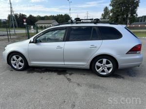 Grey Volkswagen Golf 2013 in Riga, with an engine capacity of 1.60 L and mileage of 272 thousand km for 4900 €, photo 4 on AUTOMOTO.COM.LV