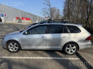 Grey Volkswagen Golf 2013 in Riga, with an engine capacity of 1.60 L and mileage of 272 thousand km for 4900 €, photo 7 on AUTOMOTO.COM.LV