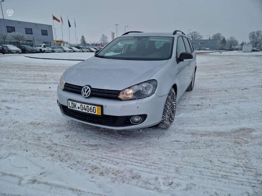 Pelēks Volkswagen Golf 2013 Marijampole, ar dzinēja tilpumu 2.00 L un nobraukumu 2699 tūkst. km par 4400 €, foto 3 vietnē AUTOMOTO.COM.LV