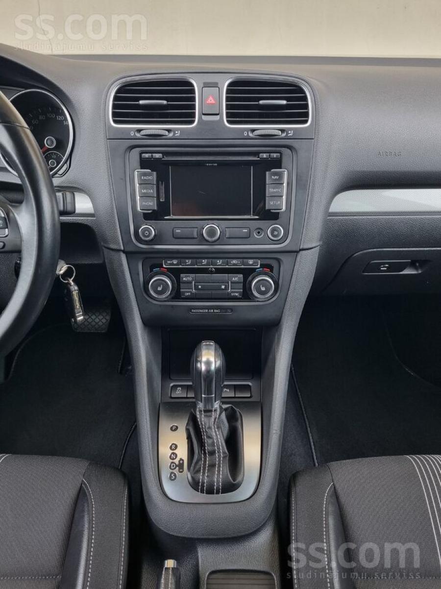 Grey Volkswagen Golf 2013 in Ogre, with an engine capacity of 1.20 L and mileage of 209 thousand km for 5950 €, photo 18 on AUTOMOTO.COM.LV