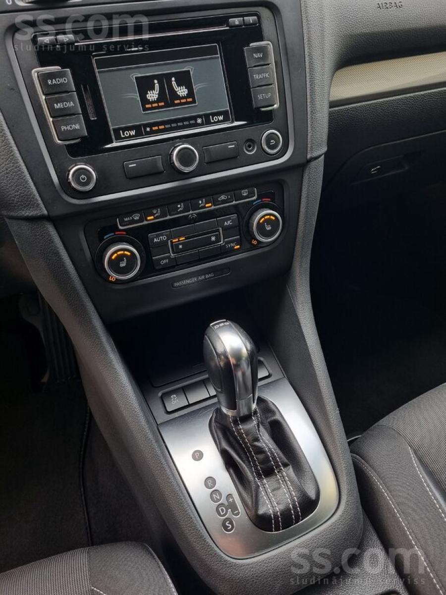 Grey Volkswagen Golf 2013 in Ogre, with an engine capacity of 1.20 L and mileage of 209 thousand km for 5950 €, photo 23 on AUTOMOTO.COM.LV