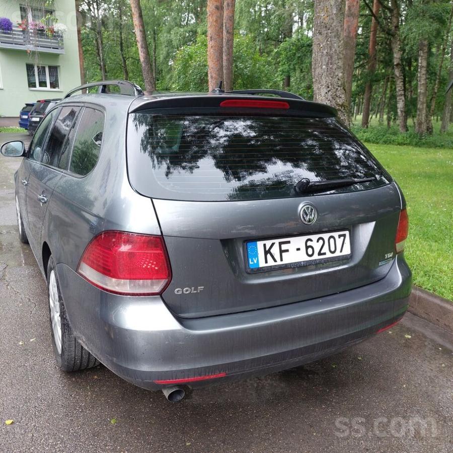 Grey Volkswagen Golf 2013 in Riga, with an engine capacity of 1.60 L and mileage of 193 thousand km for 3850 €, photo 4 on AUTOMOTO.COM.LV