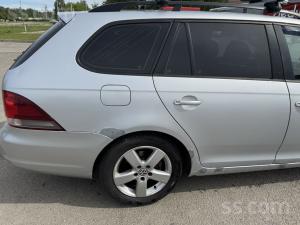 Grey Volkswagen Golf 2013 in Riga, with an engine capacity of 1.60 L and mileage of 272 thousand km for 2700 €, photo 6 on AUTOMOTO.COM.LV