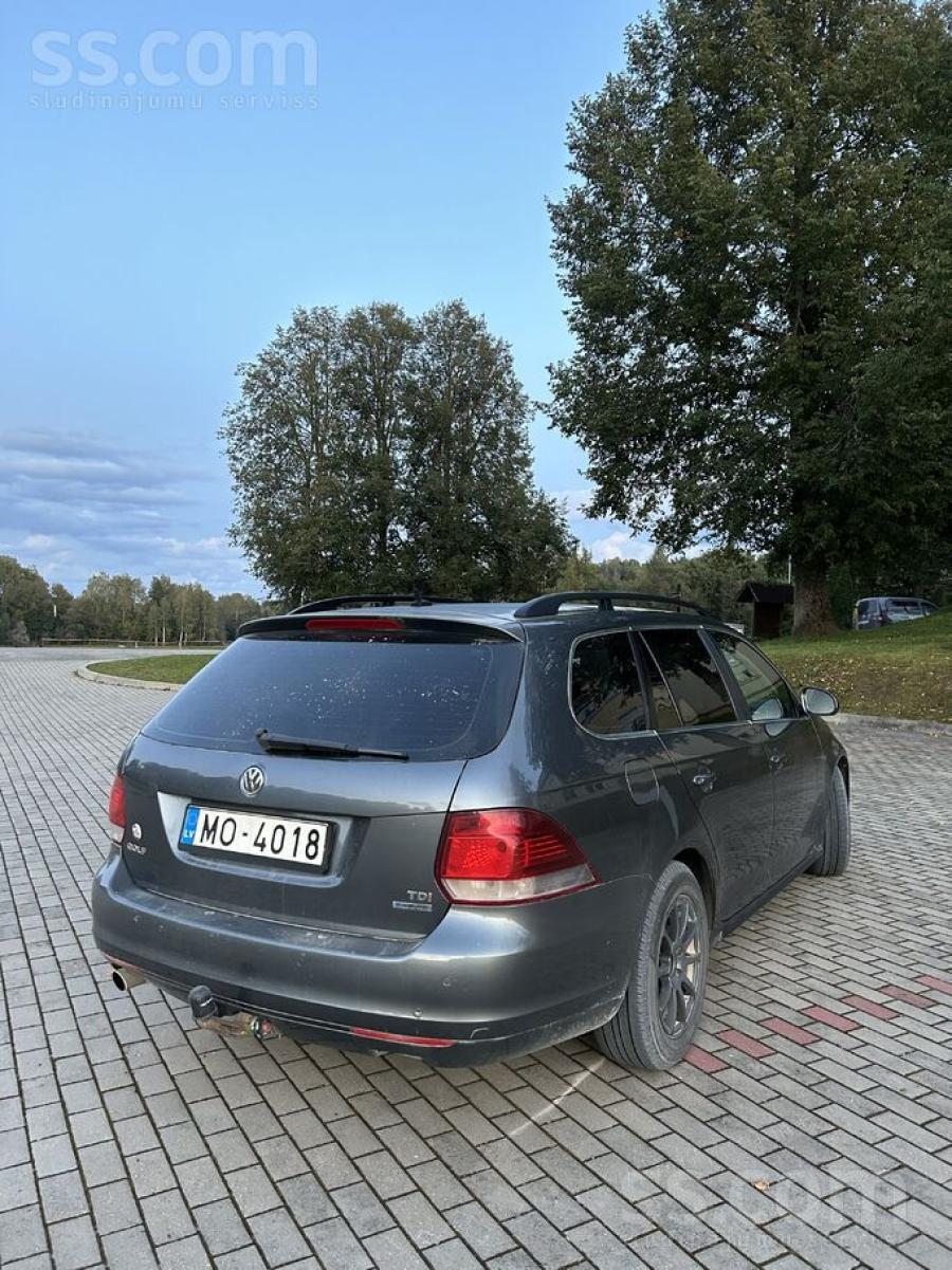 Pelēks Volkswagen Golf 2013 Alūksne, ar dzinēja tilpumu 1.60 L un nobraukumu 406 tūkst. km par 2550 €, foto 5 vietnē AUTOMOTO.COM.LV