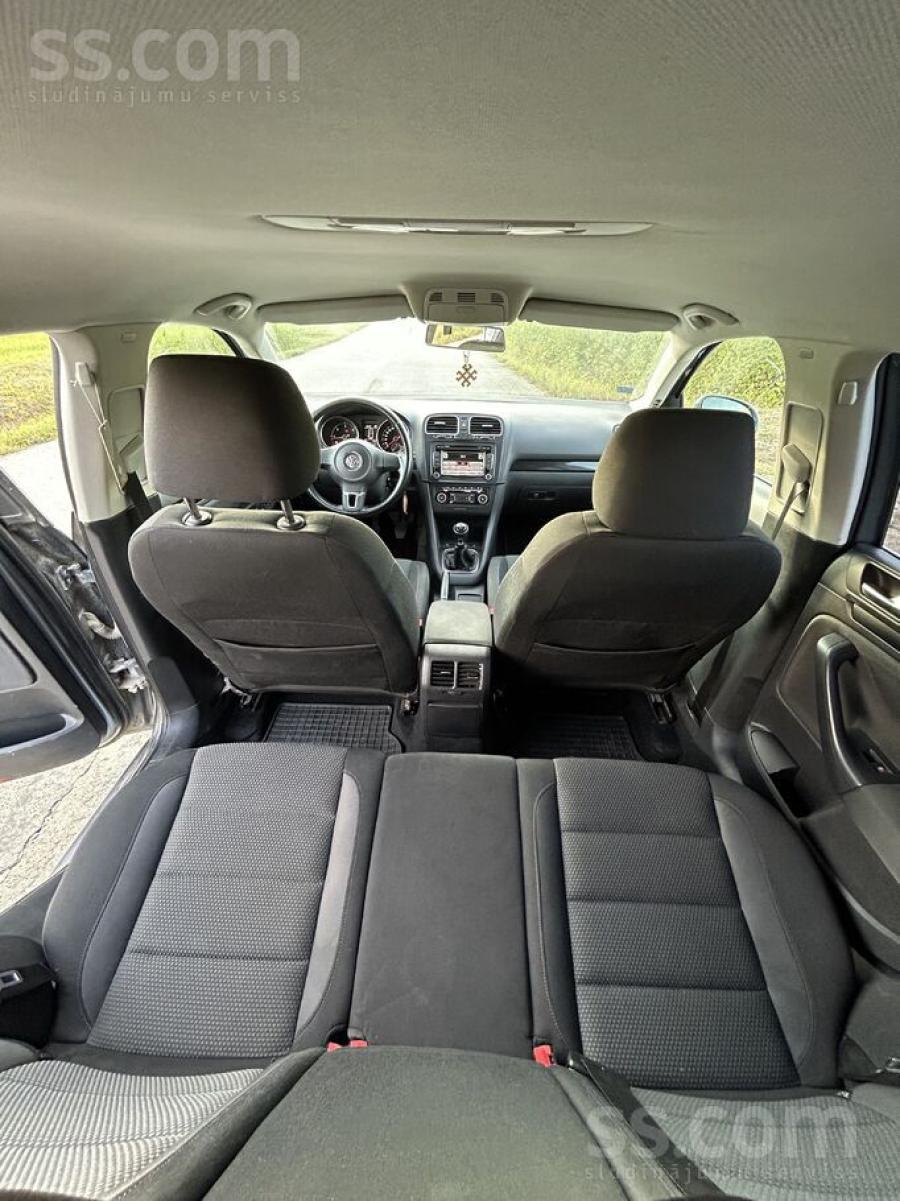 Pelēks Volkswagen Golf 2013 Alūksne, ar dzinēja tilpumu 1.60 L un nobraukumu 406 tūkst. km par 2550 €, foto 6 vietnē AUTOMOTO.COM.LV