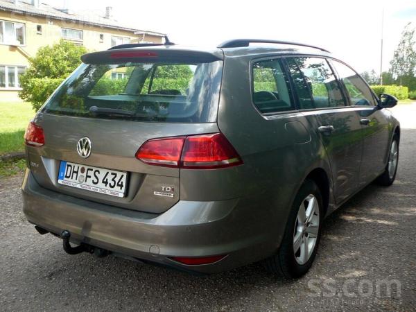 Grey Volkswagen Golf 2013 in Cesis, with an engine capacity of 1.60 L and mileage of 0 thousand km for 5990 €, photo 4 on AUTOMOTO.COM.LV