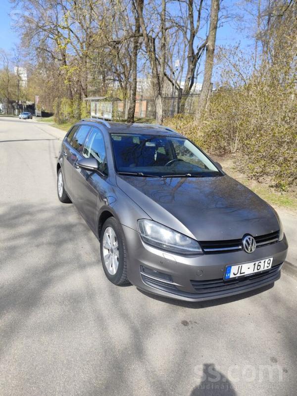 Grey Volkswagen Golf 2013 in Riga, with an engine capacity of 1.40 L and mileage of 369 thousand km for 6000 €, photo 1 on AUTOMOTO.COM.LV