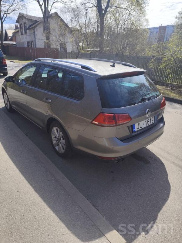 Grey Volkswagen Golf 2013 in Riga, with an engine capacity of 1.40 L and mileage of 369 thousand km for 6000 €, photo 4 on AUTOMOTO.COM.LV