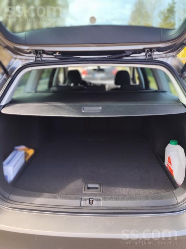 Grey Volkswagen Golf 2013 in Riga, with an engine capacity of 1.40 L and mileage of 369 thousand km for 6000 €, photo 10 on AUTOMOTO.COM.LV