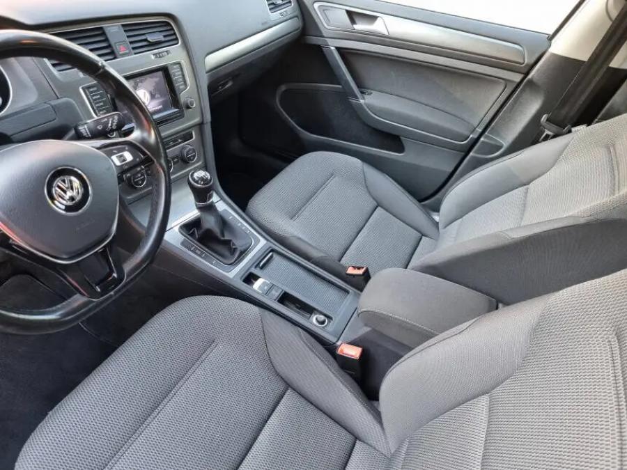 Pelēks Volkswagen Golf 2013 Jēkabpils, ar dzinēja tilpumu 1.60 L un nobraukumu 210 tūkst. km par 7900 €, foto 17 vietnē AUTOMOTO.COM.LV