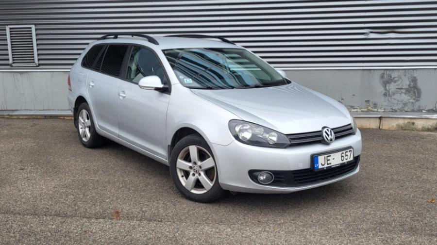 Grey Volkswagen Golf 2013 in Riga, with an engine capacity of 1.60 L and mileage of 238 thousand km for 4550 €, photo 1 on AUTOMOTO.COM.LV