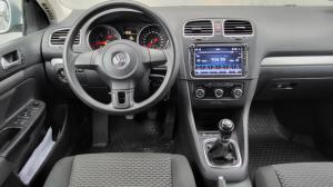 Grey Volkswagen Golf 2013 in Riga, with an engine capacity of 1.60 L and mileage of 238 thousand km for 4550 €, photo 4 on AUTOMOTO.COM.LV