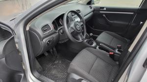 Grey Volkswagen Golf 2013 in Riga, with an engine capacity of 1.60 L and mileage of 238 thousand km for 4550 €, photo 5 on AUTOMOTO.COM.LV