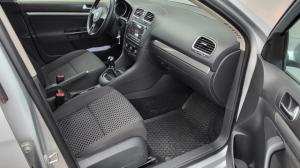 Grey Volkswagen Golf 2013 in Riga, with an engine capacity of 1.60 L and mileage of 238 thousand km for 4550 €, photo 8 on AUTOMOTO.COM.LV