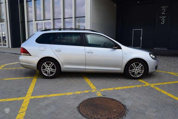 Grey Volkswagen Golf 2013 in Vilnius, with an engine capacity of 1.60 L and mileage of 356 thousand km for 3250 €, photo 8 on AUTOMOTO.COM.LV