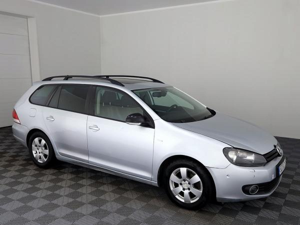 Pelēks Volkswagen Golf 2013 Tallina, ar dzinēja tilpumu 1.60 L un nobraukumu 310 tūkst. km par 1999 €, foto 10 vietnē AUTOMOTO.COM.LV