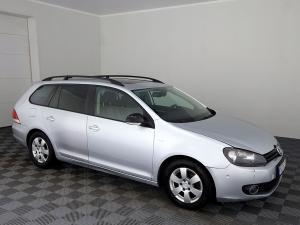 Grey Volkswagen Golf 2013 in Tallinn, with an engine capacity of 1.60 L and mileage of 310 thousand km for 1999 €, photo 11 on AUTOMOTO.COM.LV
