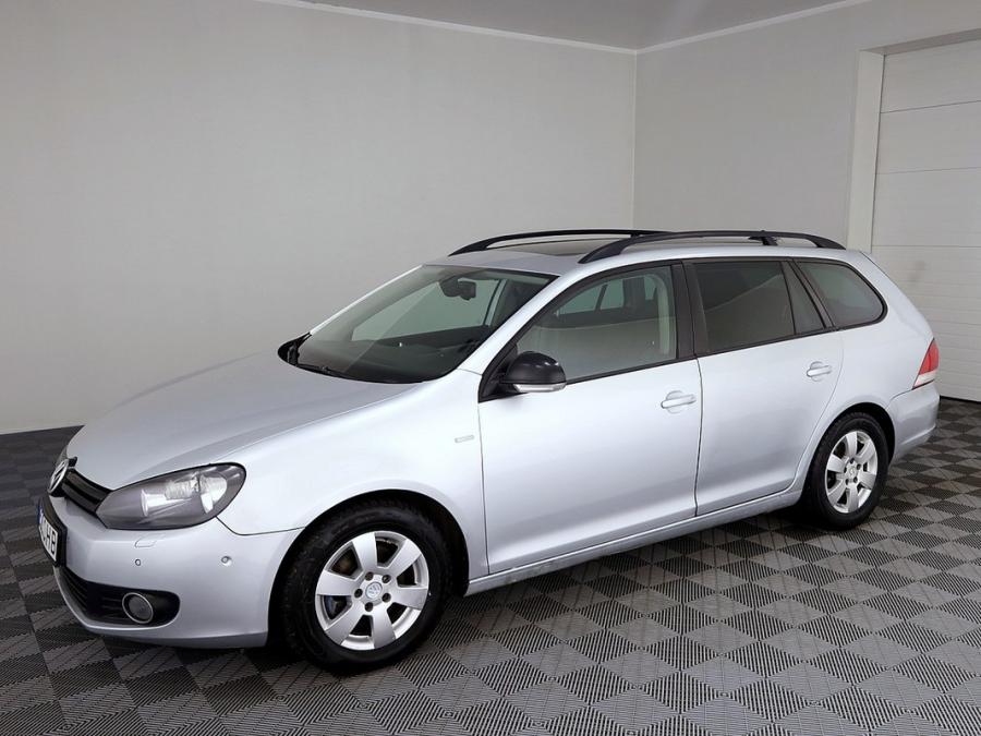 Grey Volkswagen Golf 2013 in Tallinn, with an engine capacity of 1.60 L and mileage of 310 thousand km for 1999 €, photo 12 on AUTOMOTO.COM.LV