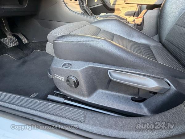 Pelēks Volkswagen Golf 2013 Paide, ar dzinēja tilpumu 1.60 L un nobraukumu 239 tūkst. km par 6695 €, foto 7 vietnē AUTOMOTO.COM.LV