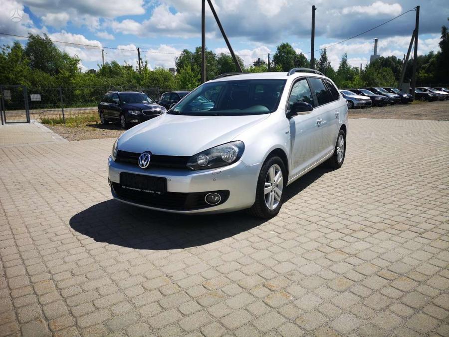 Grey Volkswagen Golf 2013 in Radviliskis, with an engine capacity of 1.60 L and mileage of 205 thousand km for 4450 €, photo 1 on AUTOMOTO.COM.LV