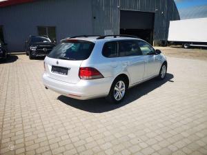 Grey Volkswagen Golf 2013 in Radviliskis, with an engine capacity of 1.60 L and mileage of 205 thousand km for 4450 €, photo 7 on AUTOMOTO.COM.LV