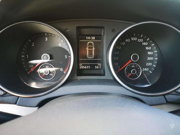 Pelēks Volkswagen Golf 2013 Radviliškis, ar dzinēja tilpumu 1.60 L un nobraukumu 205 tūkst. km par 4450 €, foto 7 vietnē AUTOMOTO.COM.LV