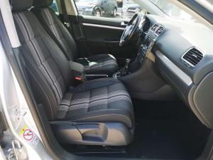Grey Volkswagen Golf 2013 in Radviliskis, with an engine capacity of 1.60 L and mileage of 205 thousand km for 4450 €, photo 14 on AUTOMOTO.COM.LV