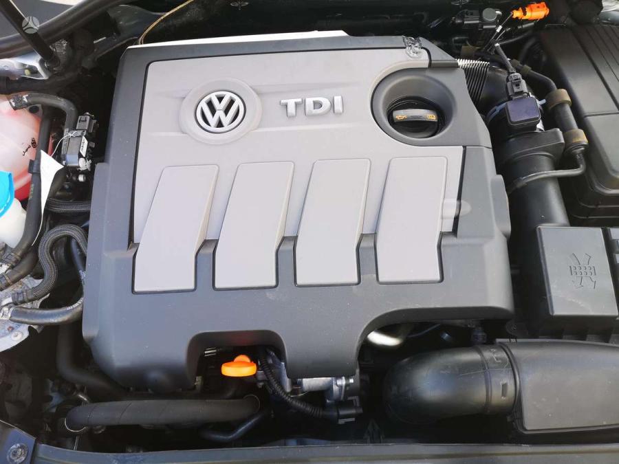 Grey Volkswagen Golf 2013 in Radviliskis, with an engine capacity of 1.60 L and mileage of 205 thousand km for 4450 €, photo 17 on AUTOMOTO.COM.LV