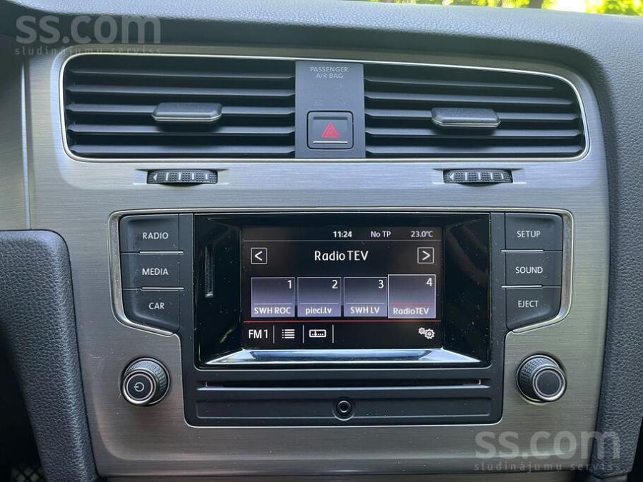 Grey Volkswagen Golf 2013 in Riga, with an engine capacity of 1.40 L and mileage of 0 thousand km for 6399 €, photo 18 on AUTOMOTO.COM.LV
