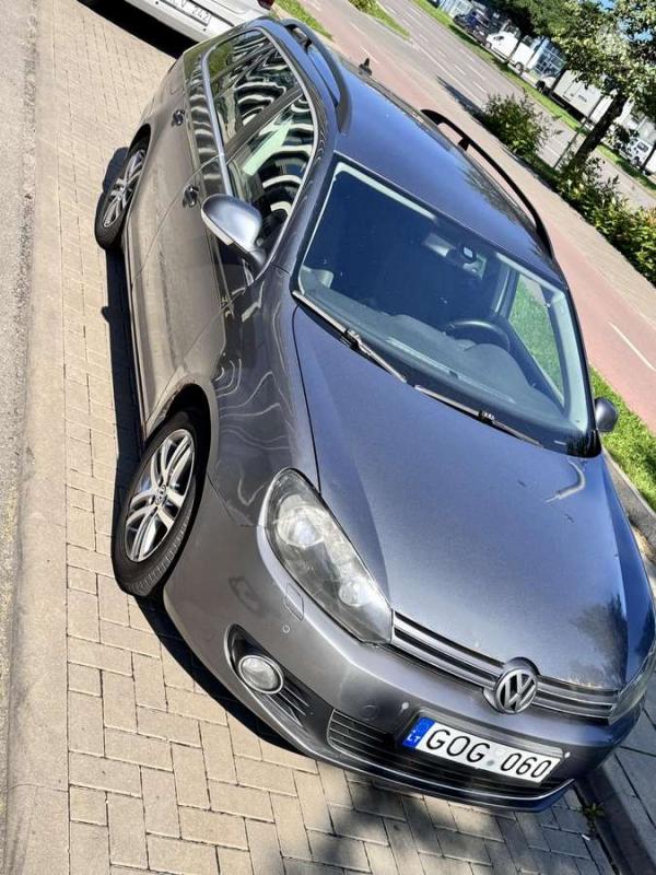 Pelēks Volkswagen Golf 2013 Viļņa, ar dzinēja tilpumu 1.60 L un nobraukumu 324 tūkst. km par 1500 €, foto 2 vietnē AUTOMOTO.COM.LV