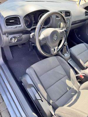 Grey Volkswagen Golf 2013 in Vilnius, with an engine capacity of 1.60 L and mileage of 324 thousand km for 1500 €, photo 4 on AUTOMOTO.COM.LV