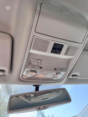 Grey Volkswagen Golf 2013 in Vilnius, with an engine capacity of 1.60 L and mileage of 324 thousand km for 1500 €, photo 12 on AUTOMOTO.COM.LV