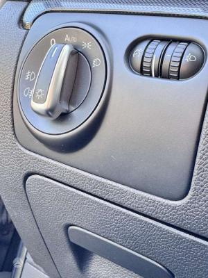 Grey Volkswagen Golf 2013 in Vilnius, with an engine capacity of 1.60 L and mileage of 324 thousand km for 1500 €, photo 14 on AUTOMOTO.COM.LV