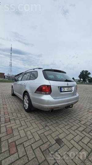 Pelēks Volkswagen Golf 2013 Valmiera, ar dzinēja tilpumu 1.60 L un nobraukumu 206 tūkst. km par 3800 €, foto 6 vietnē AUTOMOTO.COM.LV