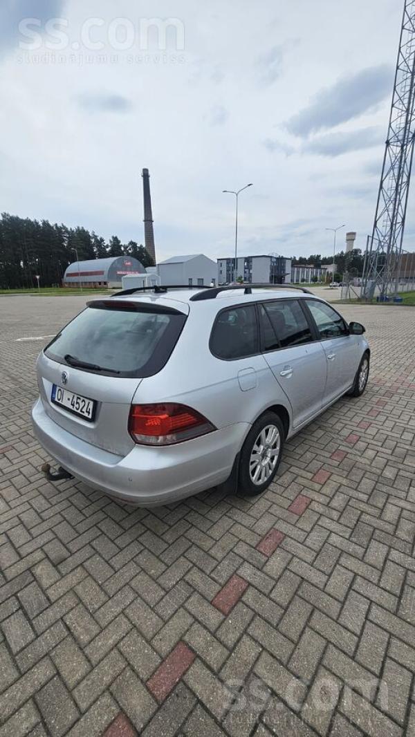 Pelēks Volkswagen Golf 2013 Valmiera, ar dzinēja tilpumu 1.60 L un nobraukumu 206 tūkst. km par 3800 €, foto 7 vietnē AUTOMOTO.COM.LV