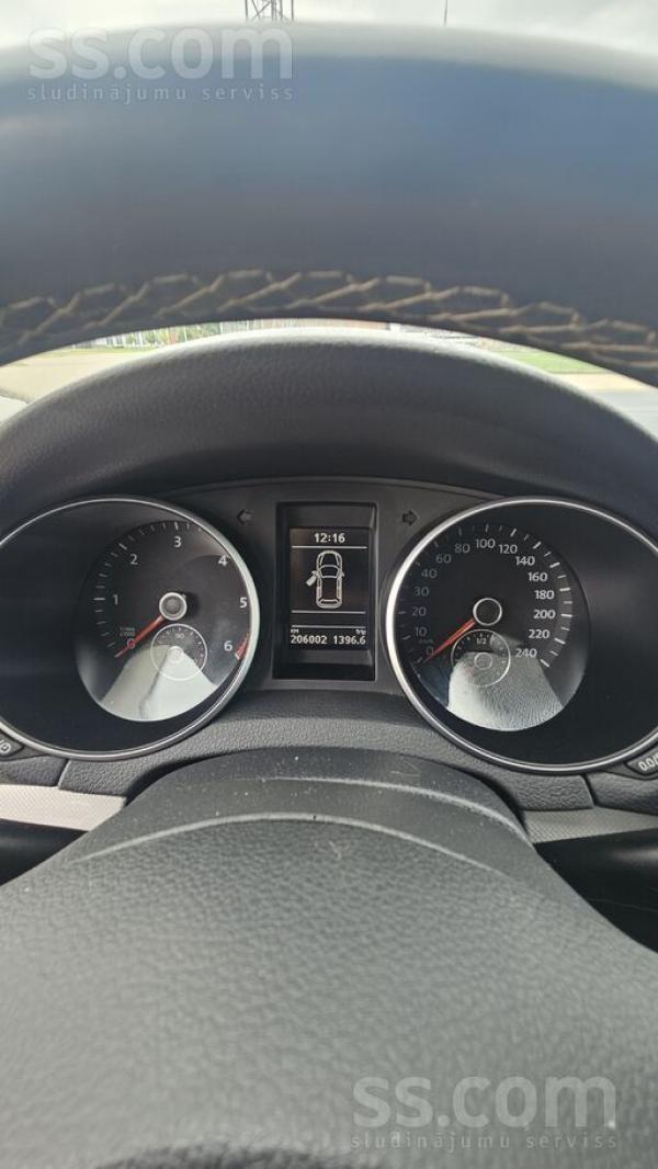 Pelēks Volkswagen Golf 2013 Valmiera, ar dzinēja tilpumu 1.60 L un nobraukumu 206 tūkst. km par 3800 €, foto 9 vietnē AUTOMOTO.COM.LV