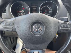 Grey Volkswagen Golf 2013 in Kaunas, with an engine capacity of 1.60 L and mileage of 268 thousand km for 3950 €, photo 20 on AUTOMOTO.COM.LV