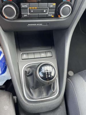 Grey Volkswagen Golf 2013 in Kaunas, with an engine capacity of 1.60 L and mileage of 268 thousand km for 3950 €, photo 24 on AUTOMOTO.COM.LV