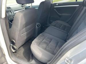 Grey Volkswagen Golf 2013 in Kaunas, with an engine capacity of 1.60 L and mileage of 268 thousand km for 3950 €, photo 26 on AUTOMOTO.COM.LV
