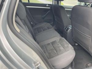Grey Volkswagen Golf 2013 in Kaunas, with an engine capacity of 1.60 L and mileage of 268 thousand km for 3950 €, photo 28 on AUTOMOTO.COM.LV