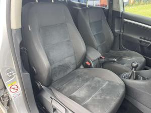 Grey Volkswagen Golf 2013 in Kaunas, with an engine capacity of 1.60 L and mileage of 268 thousand km for 3950 €, photo 30 on AUTOMOTO.COM.LV