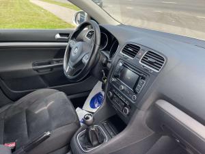 Grey Volkswagen Golf 2013 in Kaunas, with an engine capacity of 1.60 L and mileage of 268 thousand km for 3950 €, photo 31 on AUTOMOTO.COM.LV