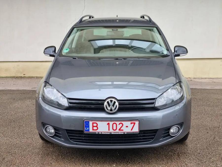 Pelēks Volkswagen Golf 2013 Ogre, ar dzinēja tilpumu 1.20 L un nobraukumu 209 tūkst. km par 5950 €, foto 3 vietnē AUTOMOTO.COM.LV