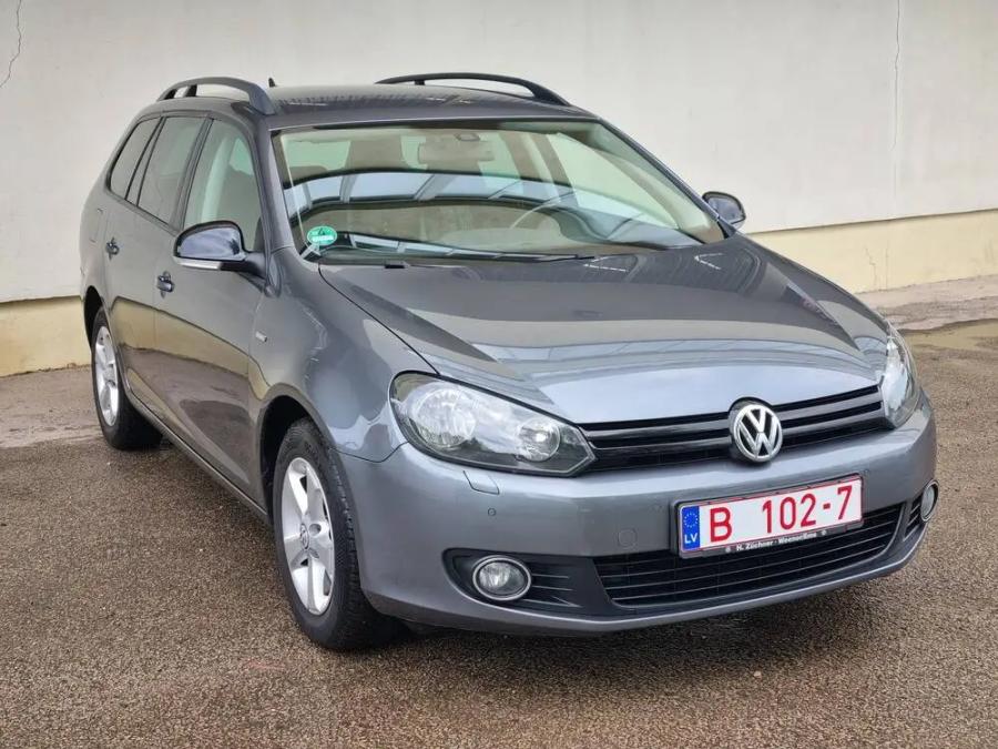 Pelēks Volkswagen Golf 2013 Ogre, ar dzinēja tilpumu 1.20 L un nobraukumu 209 tūkst. km par 5950 €, foto 4 vietnē AUTOMOTO.COM.LV