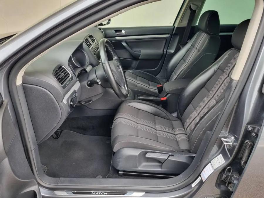 Pelēks Volkswagen Golf 2013 Ogre, ar dzinēja tilpumu 1.20 L un nobraukumu 209 tūkst. km par 5950 €, foto 11 vietnē AUTOMOTO.COM.LV